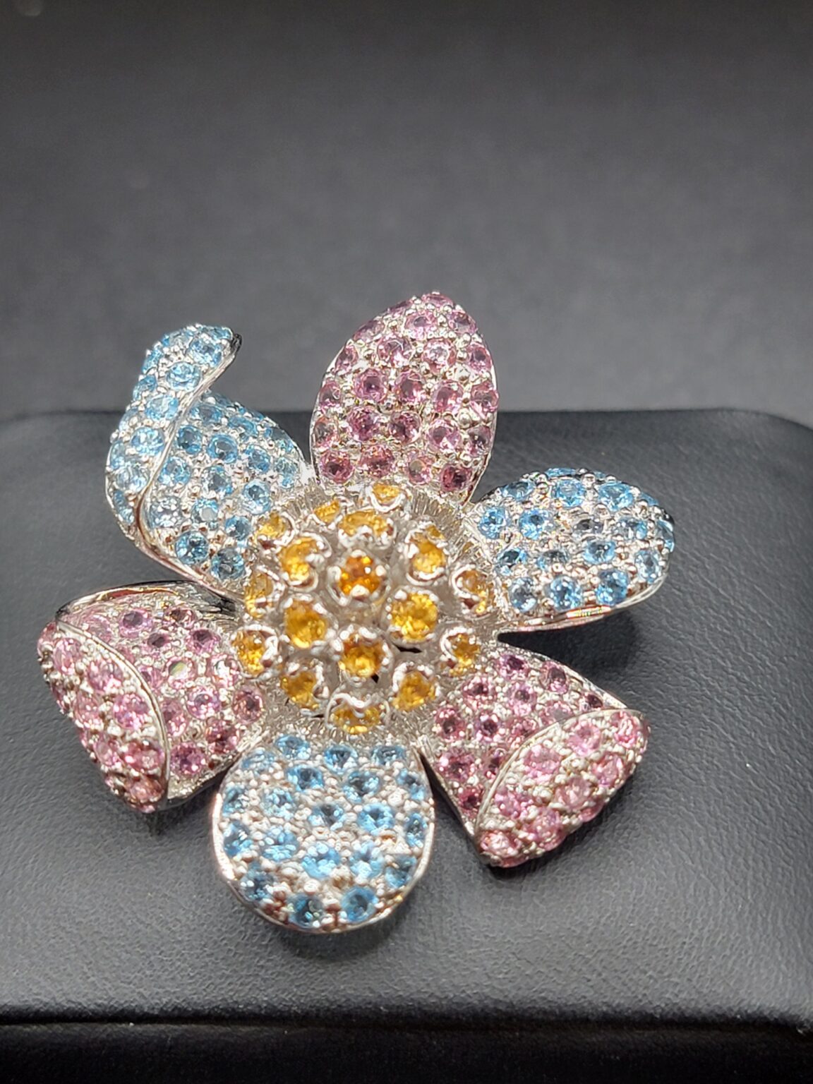 18k Multi-Colored Stone Flower Brooch - Sol's Jewelry & Loan
